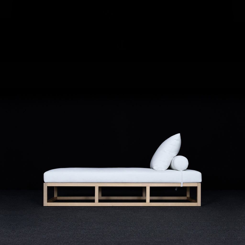 COLIN BENCH – CASA DIO SHOP
